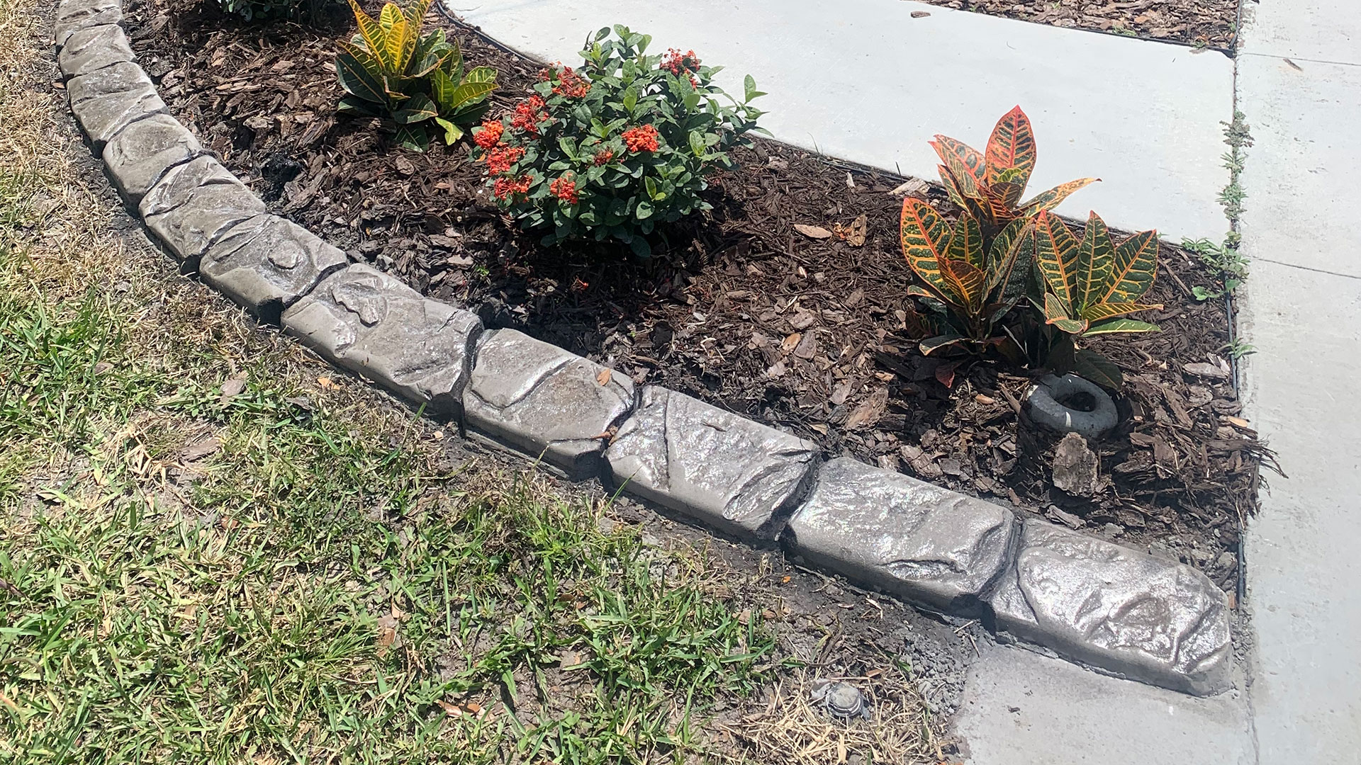Coastal Creative Curbing | Professional Landscape Edging